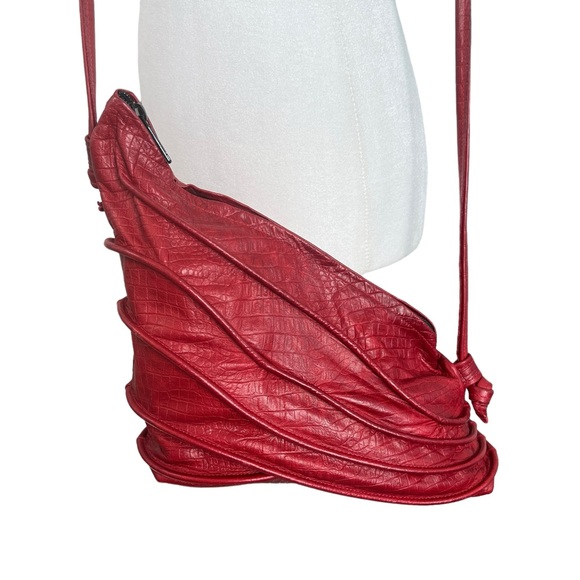 Thomas Leathers | Bags | Tom Thomas Leather Red Hornback Spiral ...